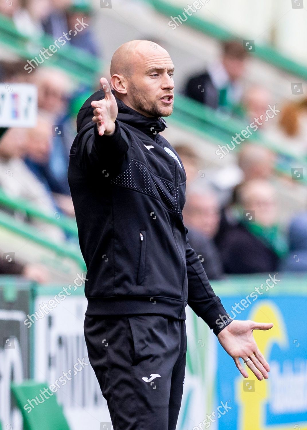 David Gray Coach Hibernian During Hibernian Editorial Stock Photo ...