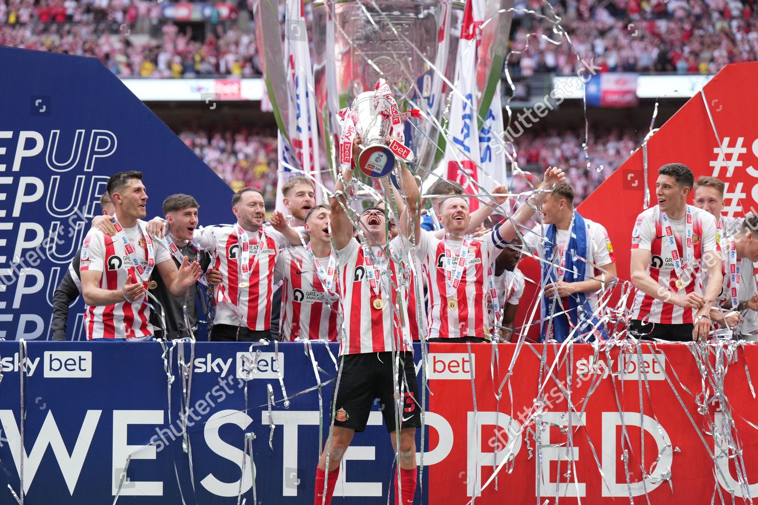 Luke Onien Sunderland Celebrate Trophy End Editorial Stock Photo ...