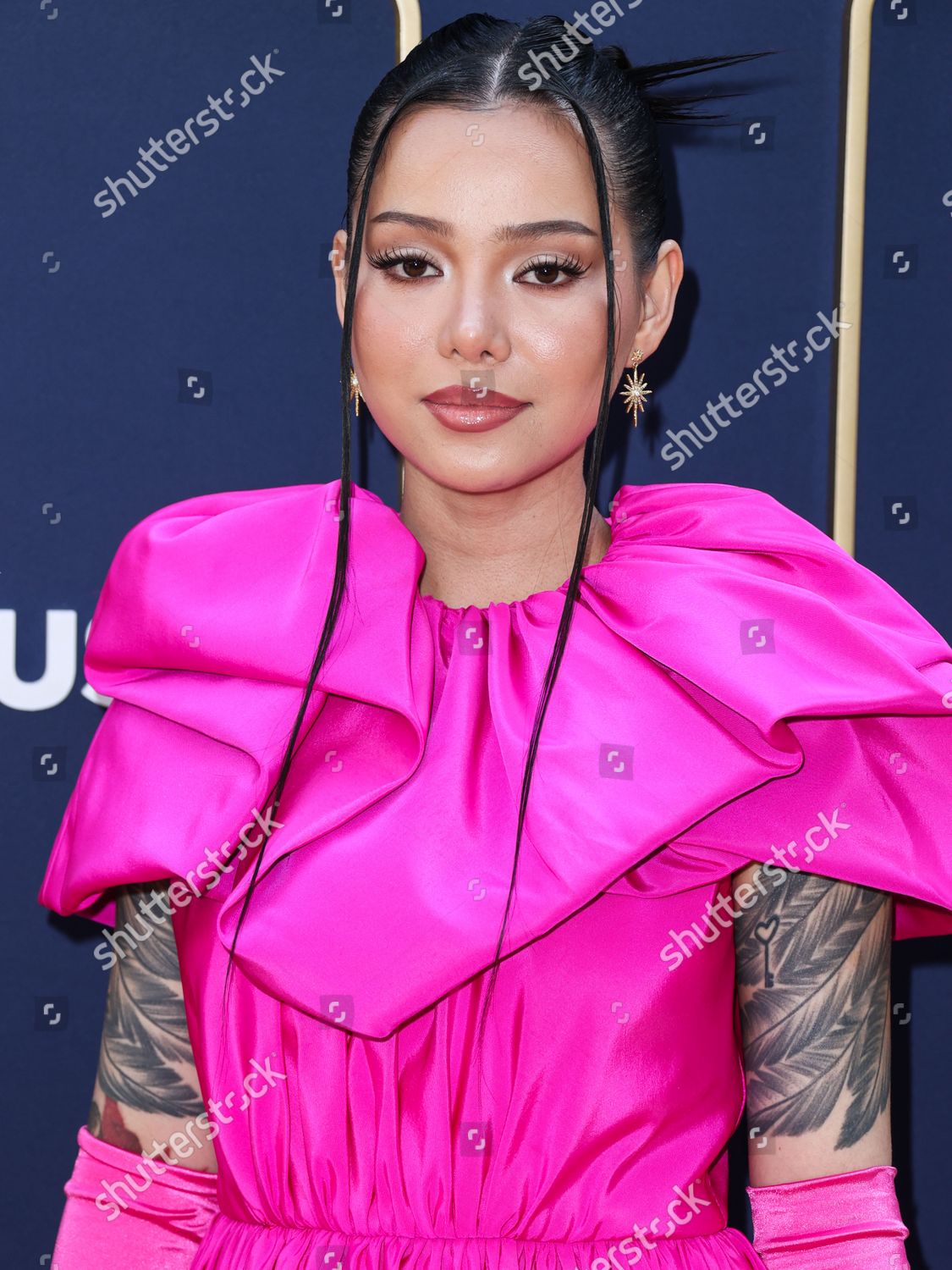Filipinoamerican Singer Bella Poarch Arrives Gold Editorial Stock Photo ...