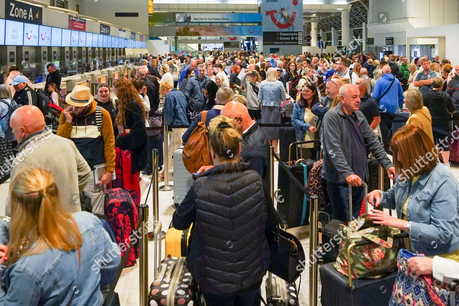 Passengers Queue Checkin Manchester Airports Terminal Editorial Stock ...