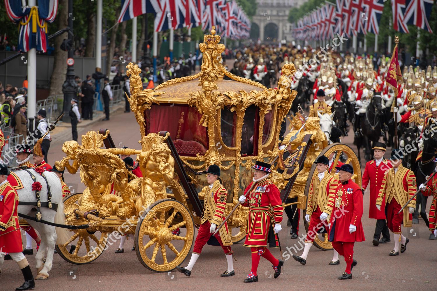 Gold State Carriage Led By Sovereigns Editorial Stock Photo - Stock ...