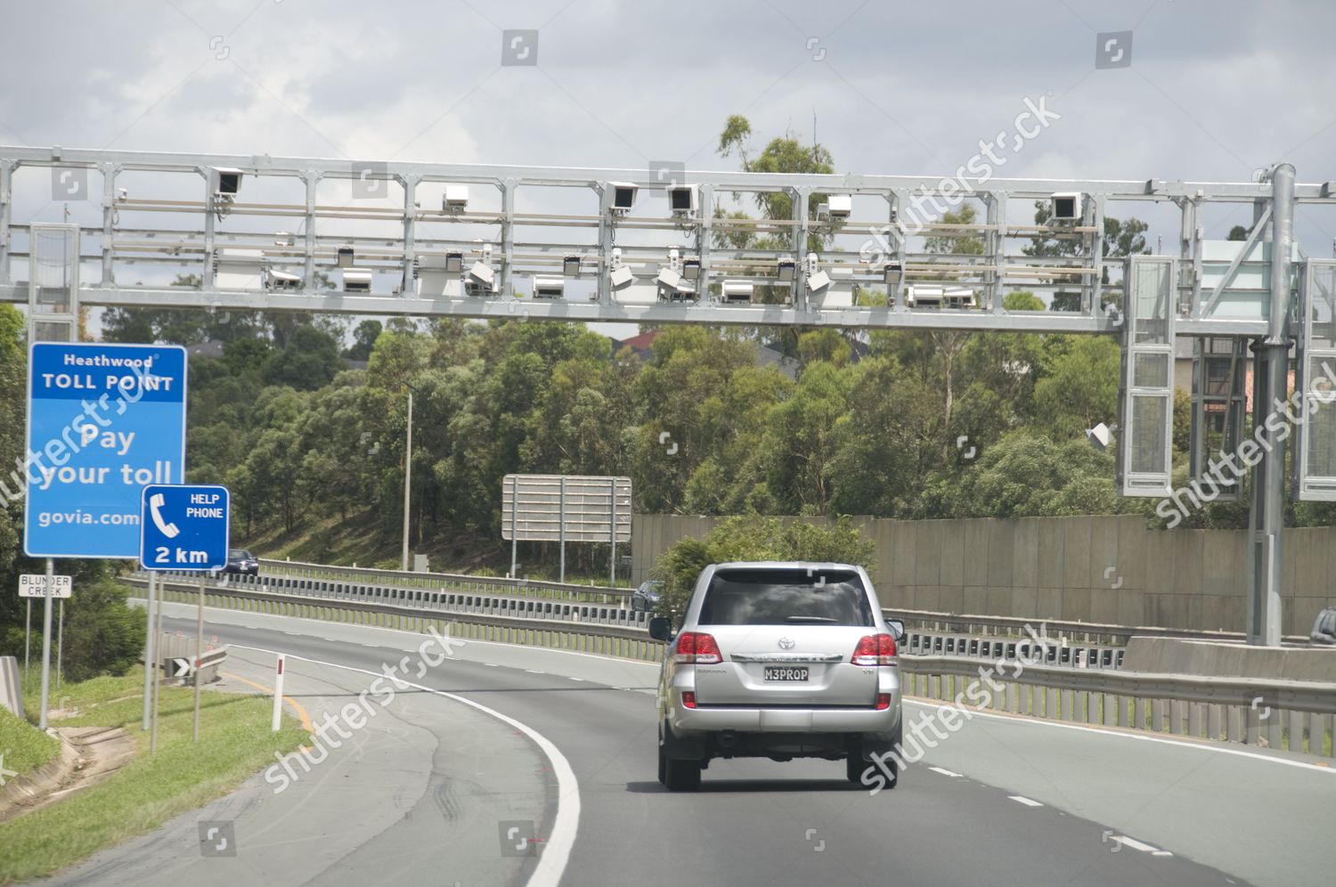 Vehicle Approaching Overhead Bank Automatic Registration Editorial ...