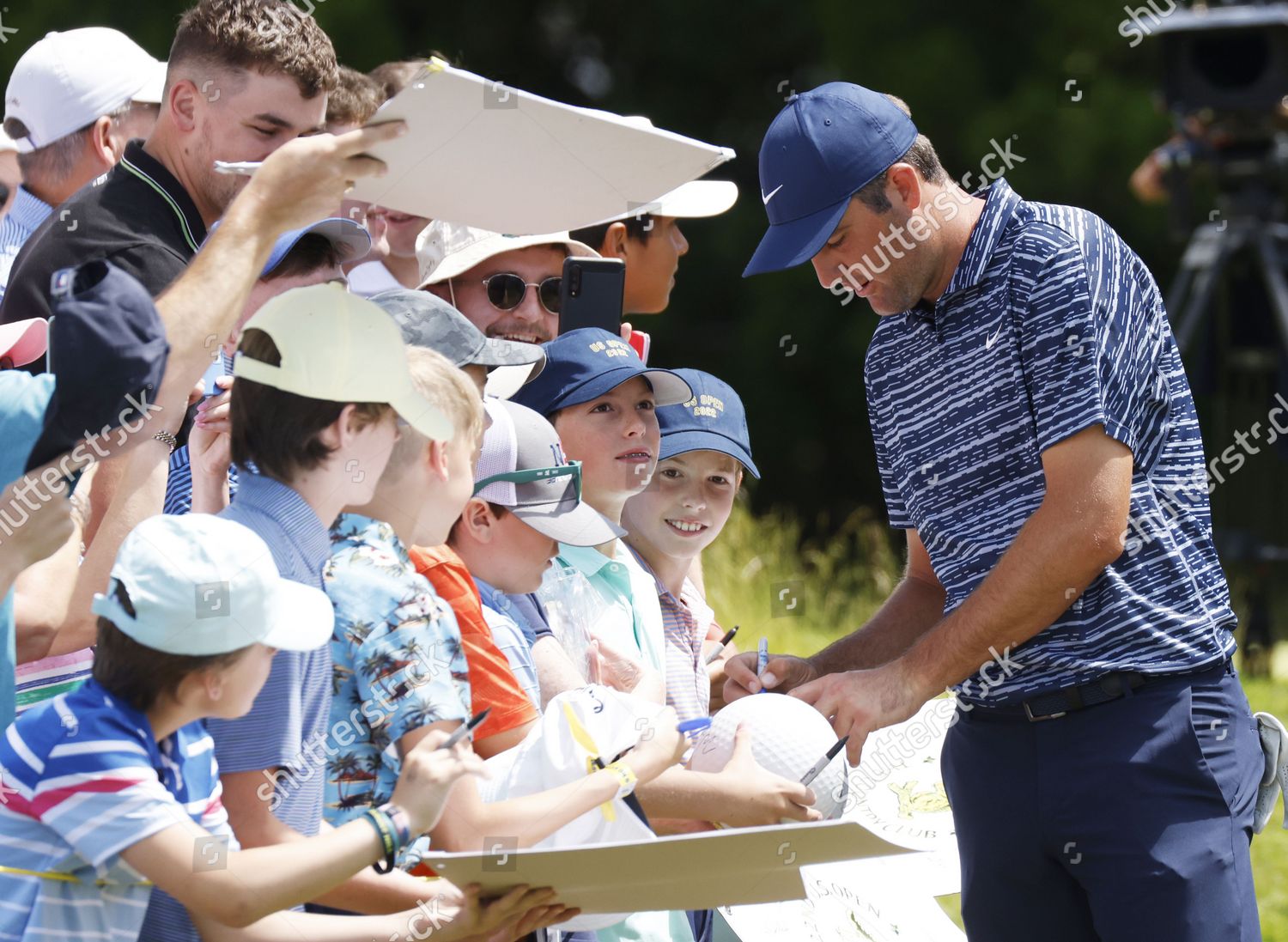 Scottie Scheffler Signs Autographs While Playing Editorial Stock Photo ...
