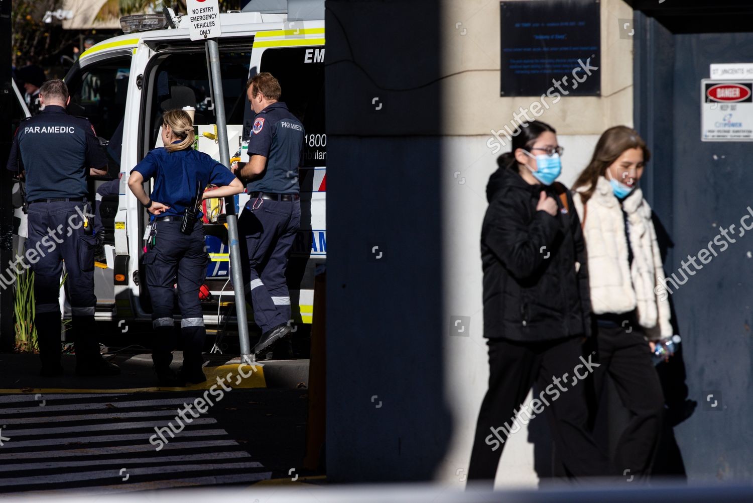 Paramedics Hospital Melbourne Australia 06 July Editorial Stock Photo ...