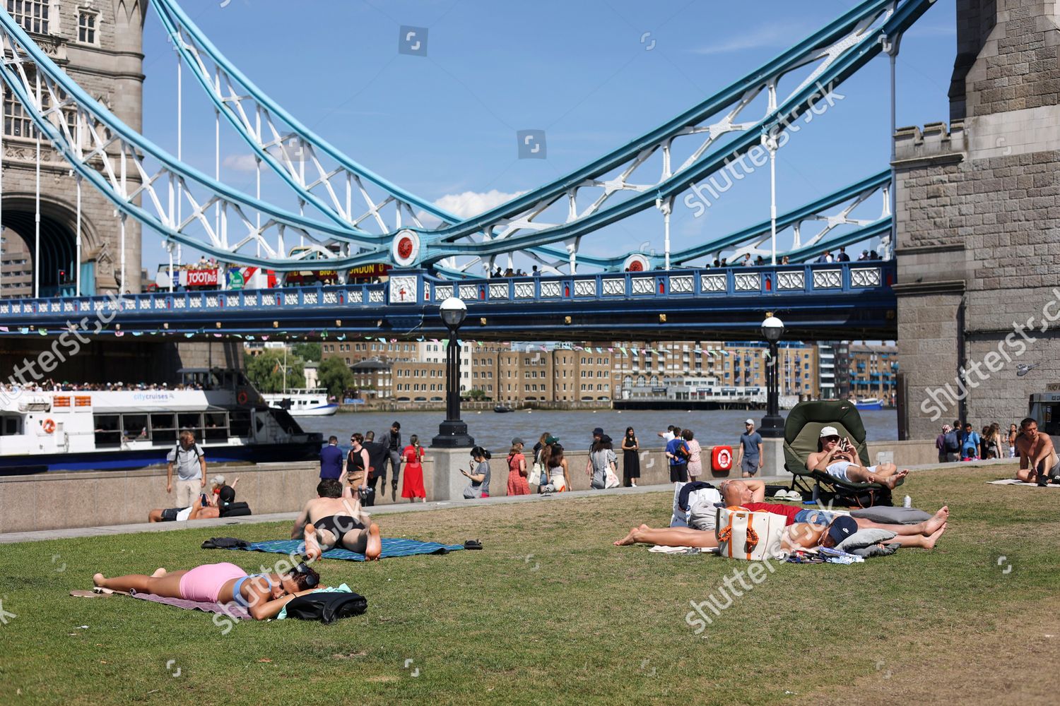 People Seen Enjoying Hot Weather London Editorial Stock Photo - Stock ...