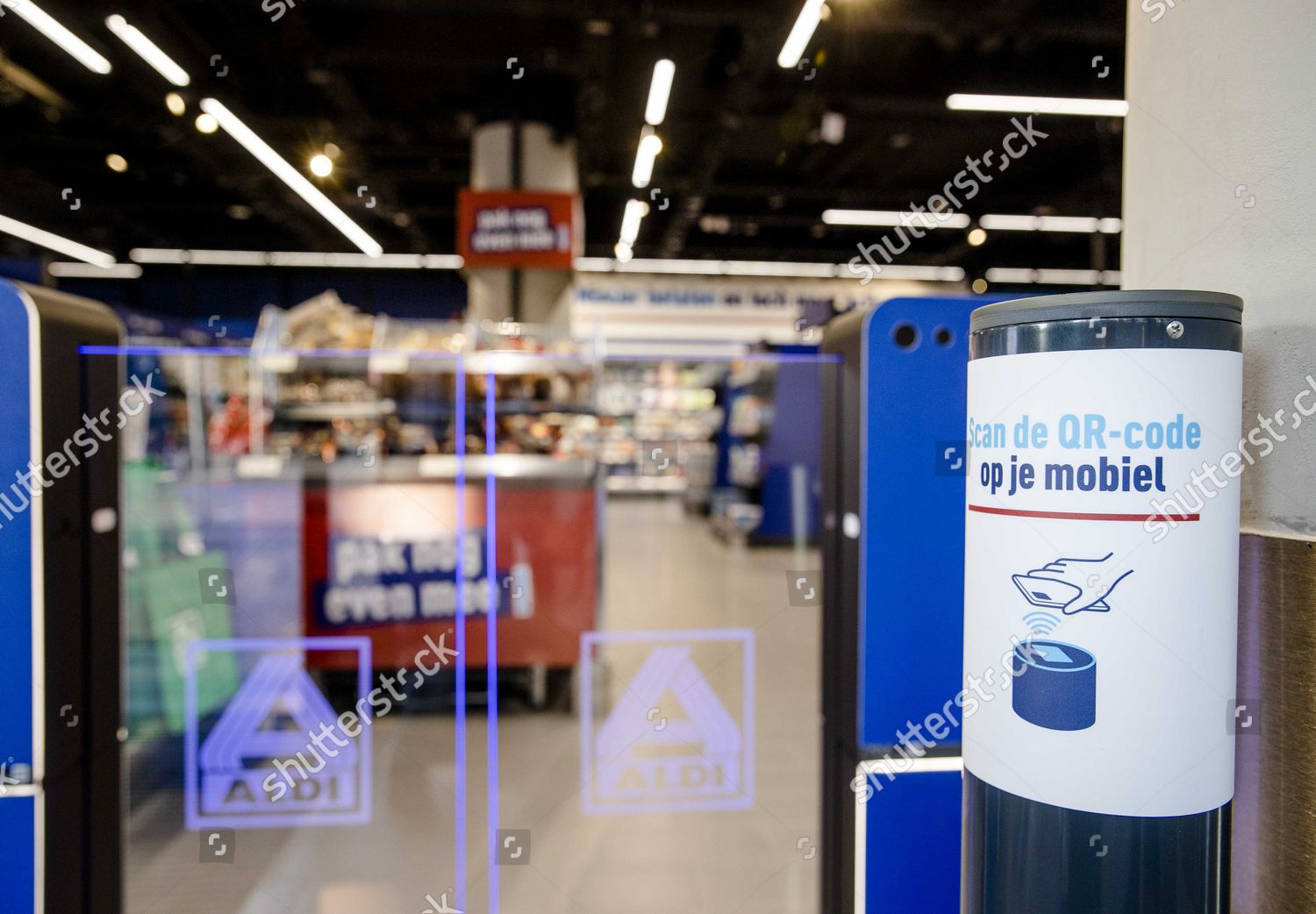 Entrance First Apponly Aldi Store Utrecht Editorial Stock Photo - Stock ...