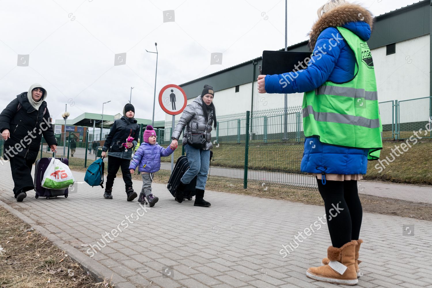 Volunteers Stands Sign Help Family Refugees Editorial Stock Photo ...