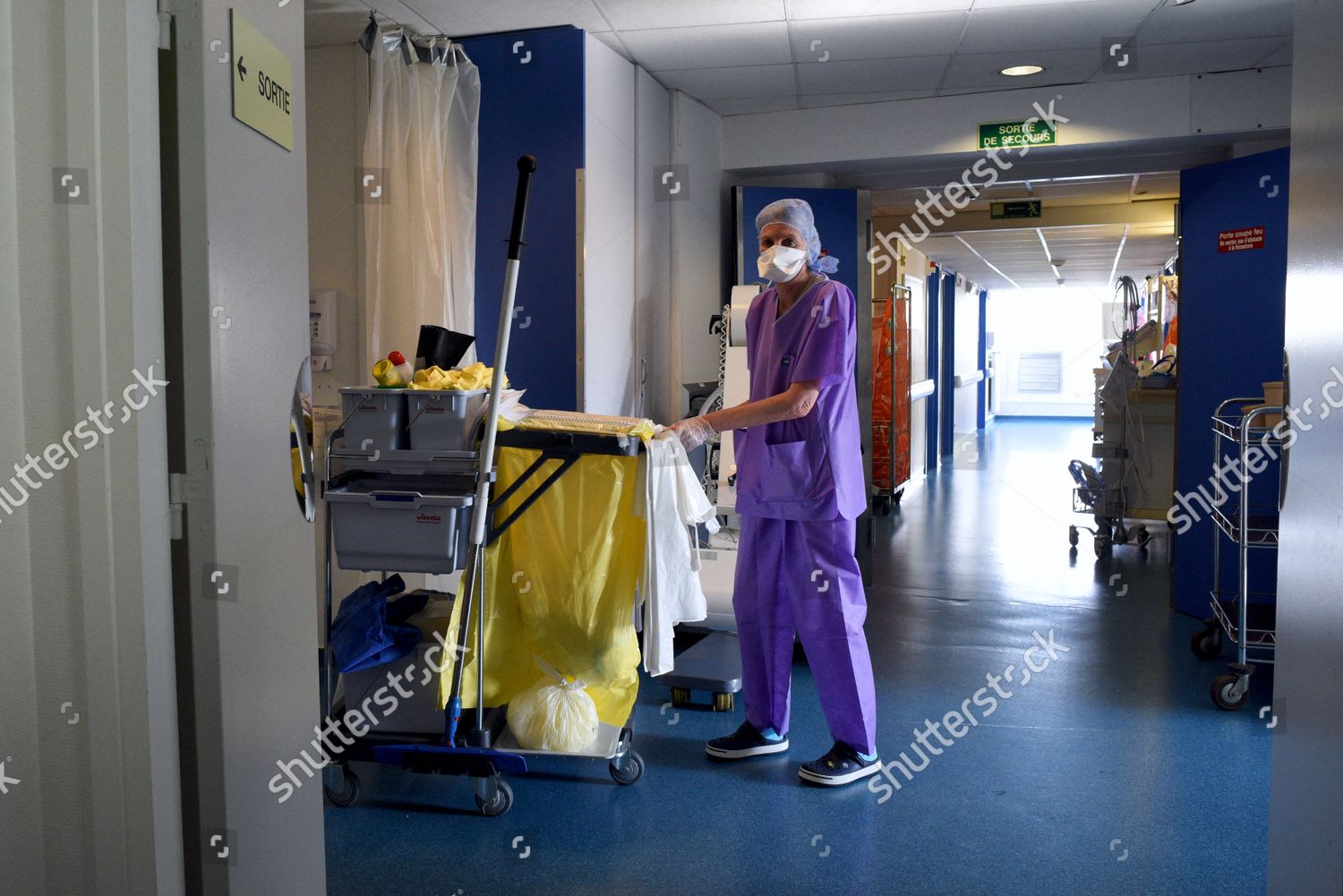 Safe Arrival Covid Service Covid19 Orangerie Editorial Stock Photo ...