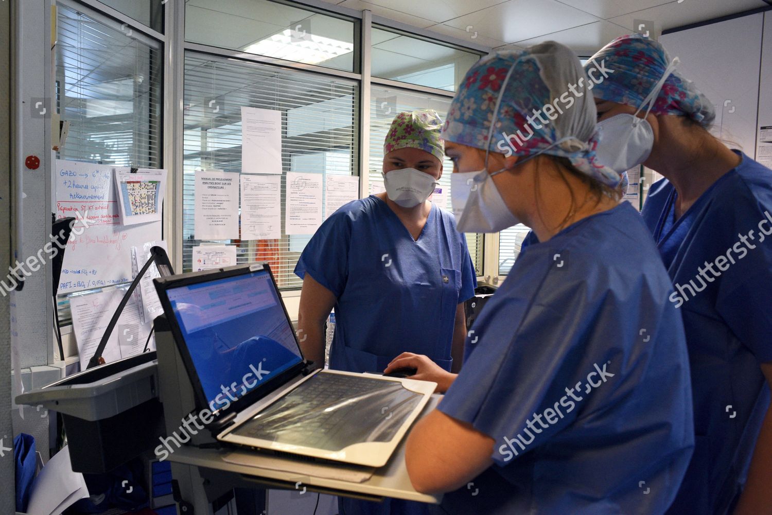 Safe Arrival Covid Service Covid19 Orangerie Editorial Stock Photo ...