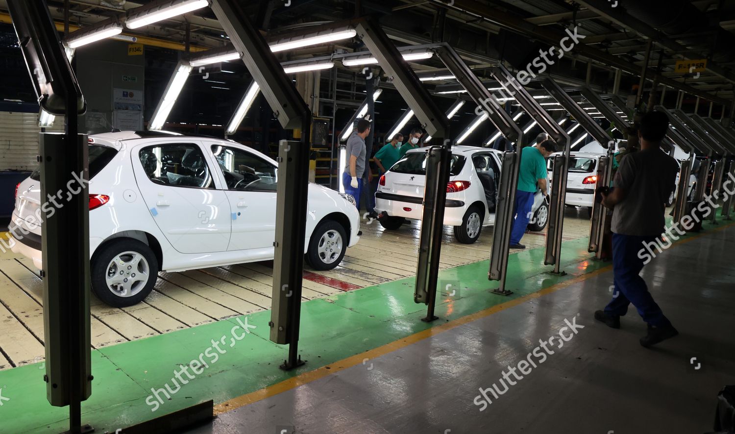 Iranian Workers Work Iranian Automobile Manufacturing Editorial Stock ...