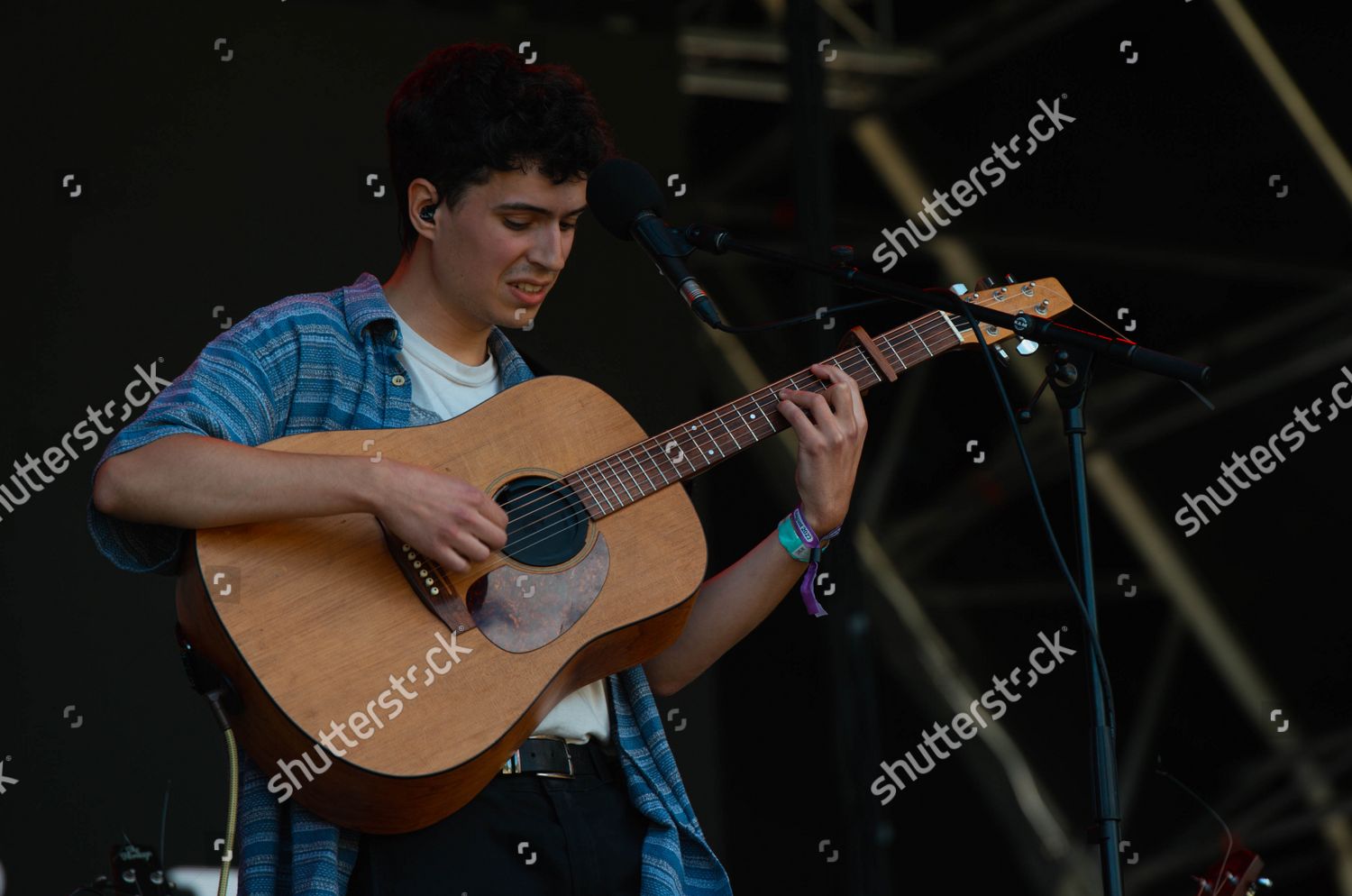 Lewis Mclaughlin Alt Folk Singersongwriter Edinburgh Editorial Stock ...