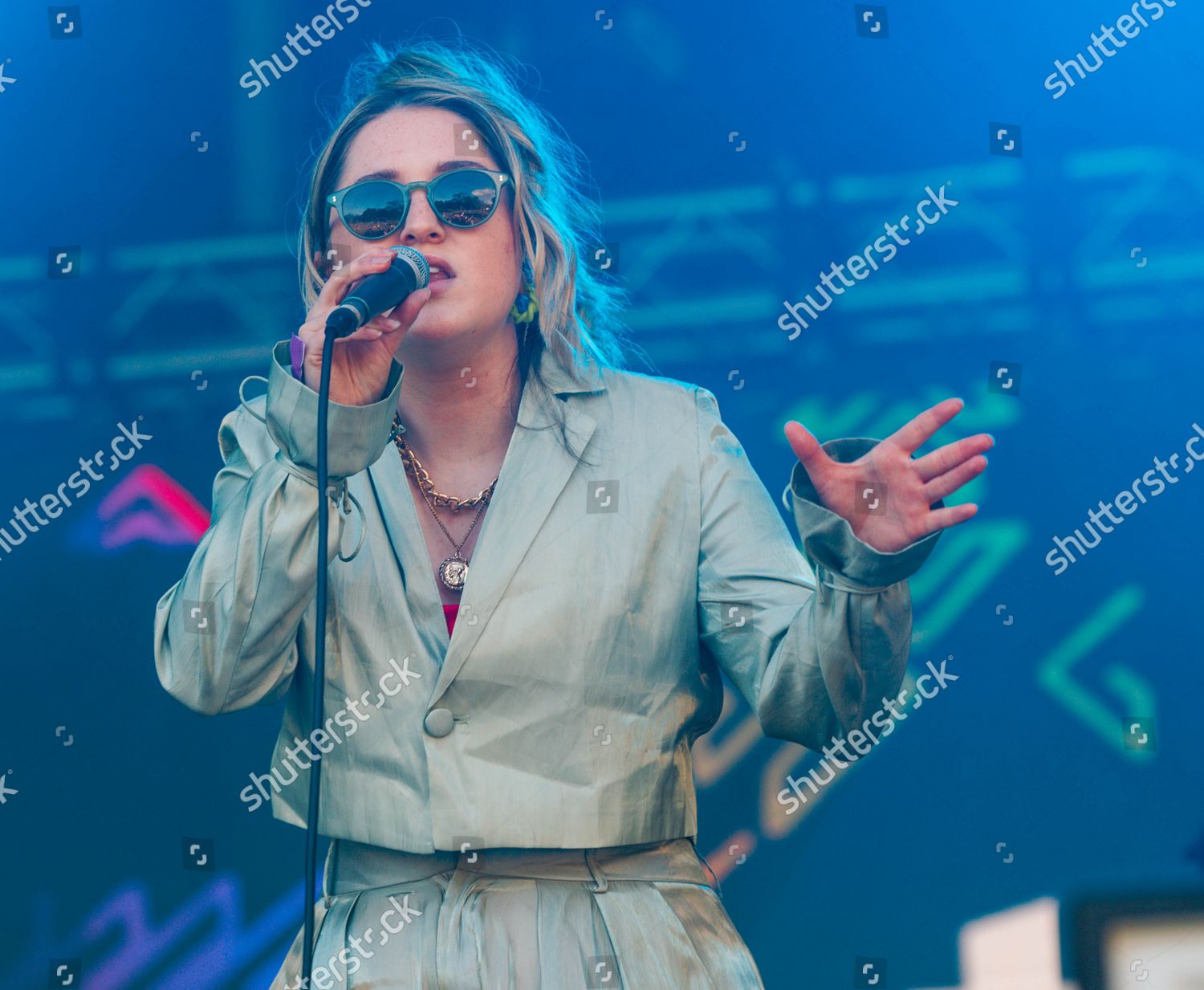 Scottish Pop Star Be Charlotte Performs Editorial Stock Photo - Stock ...
