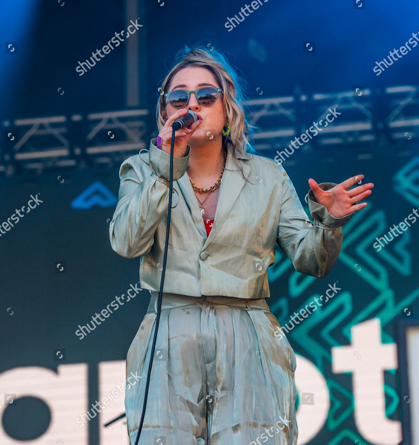 Scottish Pop Star Be Charlotte Performs Editorial Stock Photo - Stock ...