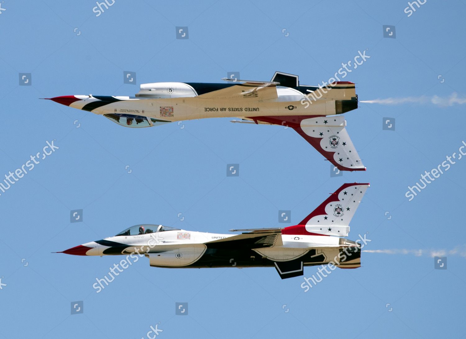 Us Air Force Thunderbirds Perform Inverted Editorial Stock Photo ...