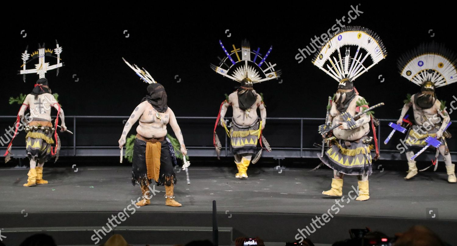 Performance Featuring White Mountain Apache Crown Editorial Stock Photo ...