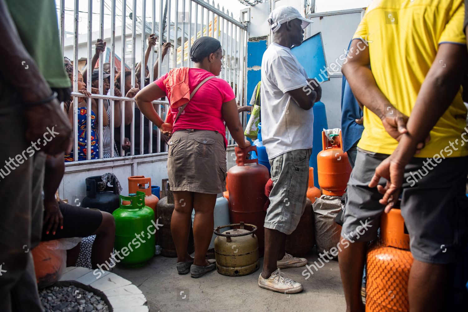 Citizens Try Fill Their Gas Pipettes Editorial Stock Photo - Stock ...