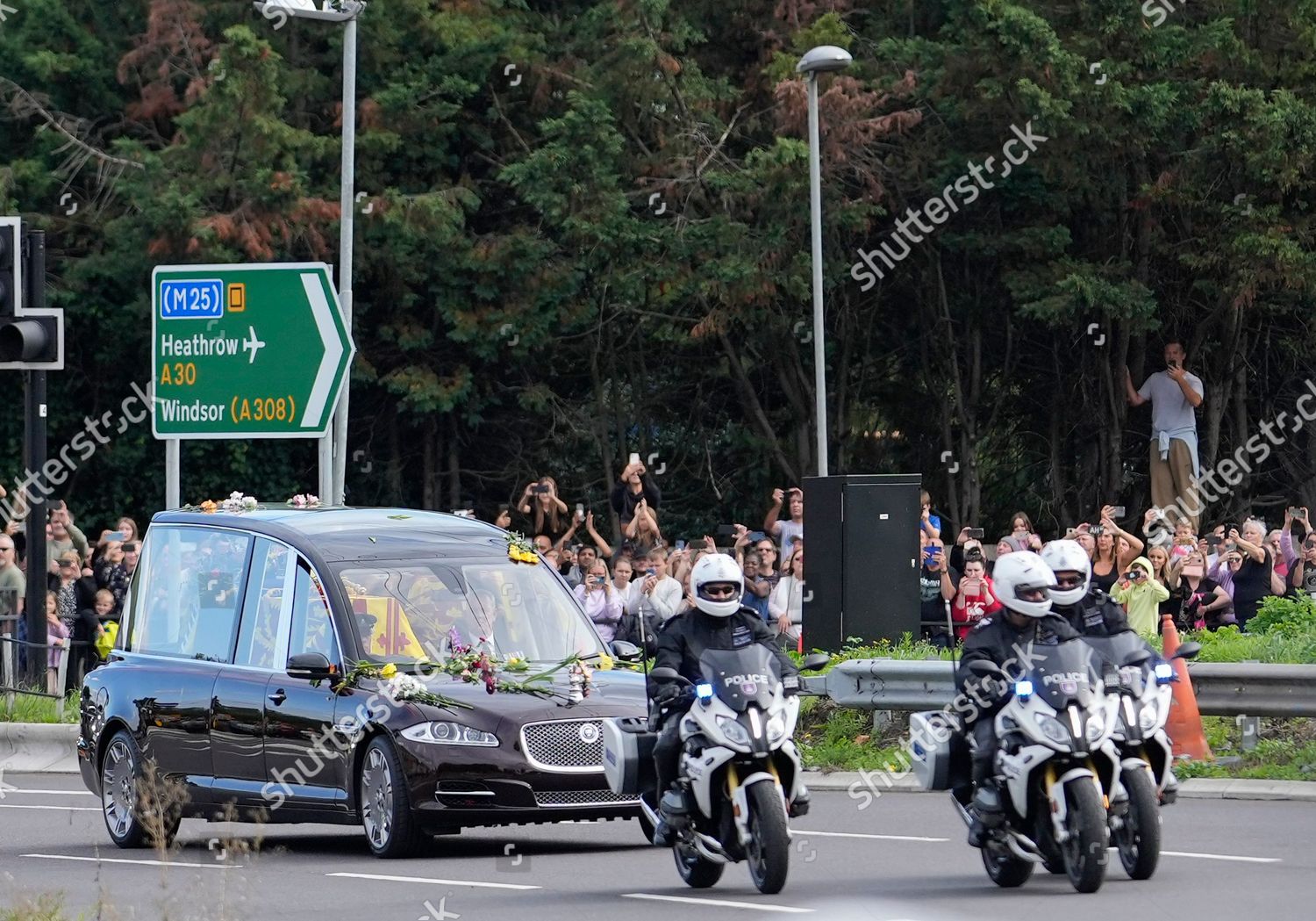 Queens Hearse Passes Crooked Billet Roundabout Editorial Stock Photo ...