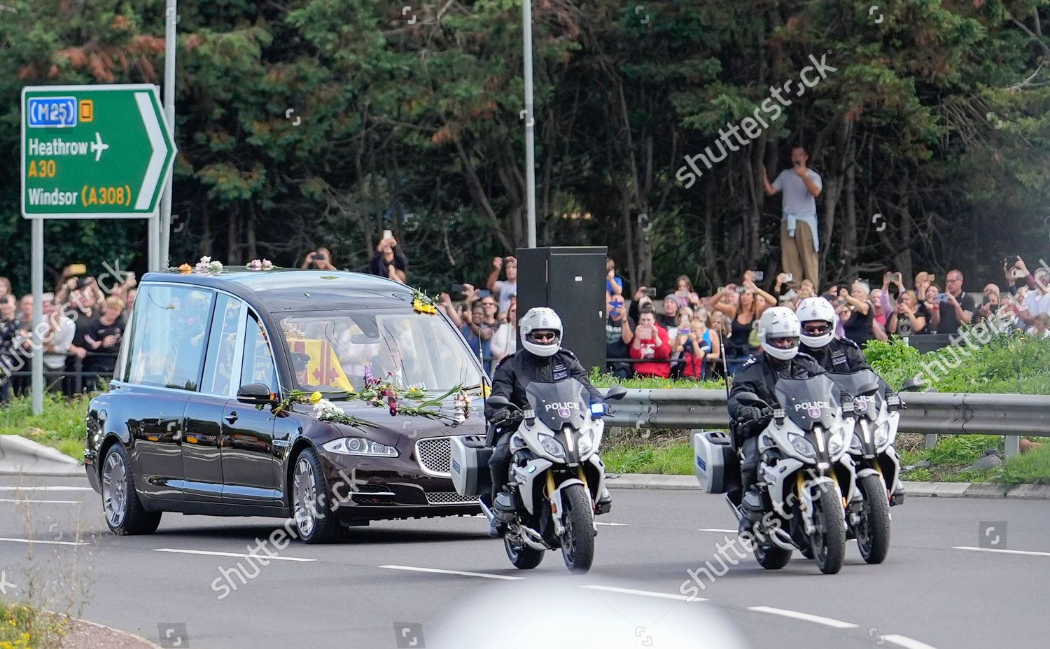 Queens Hearse Passes Crooked Billet Roundabout Editorial Stock Photo ...