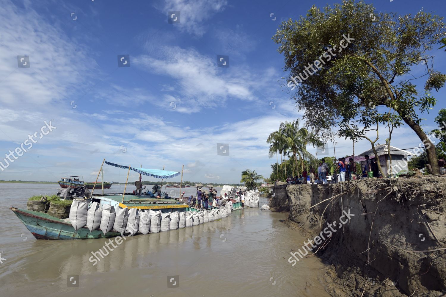 People Throw Sandbags Into River Prevent Editorial Stock Photo - Stock ...