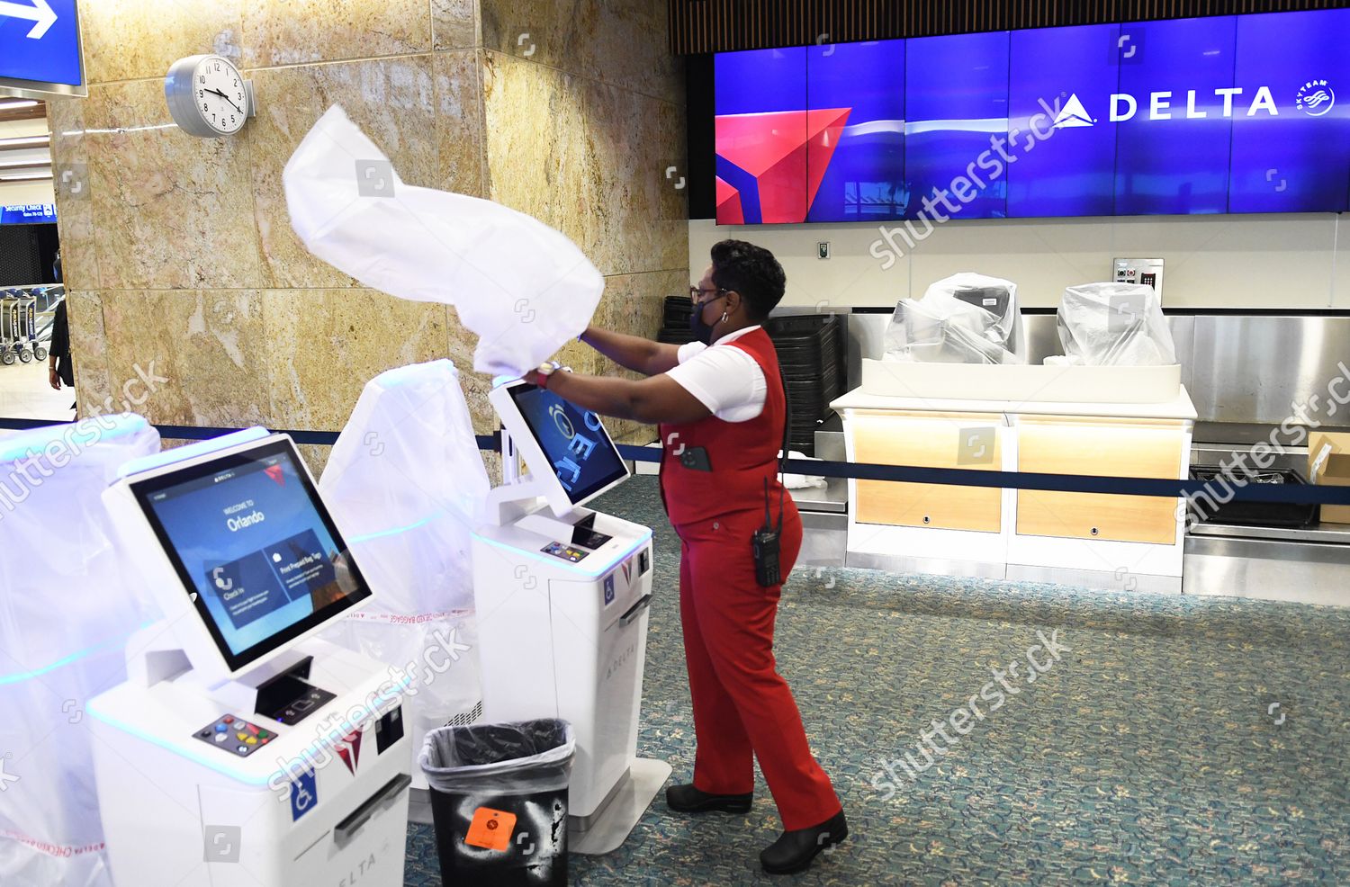 Delta Airlines Employee Covers Checkin Kiosk Editorial Stock Photo ...
