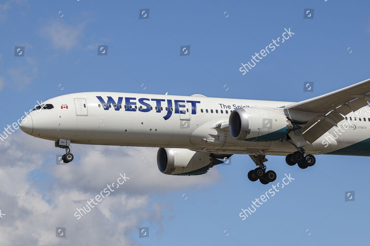 Westjet Airlines Boeing 7879 Dreamliner Passenger Editorial Stock Photo ...