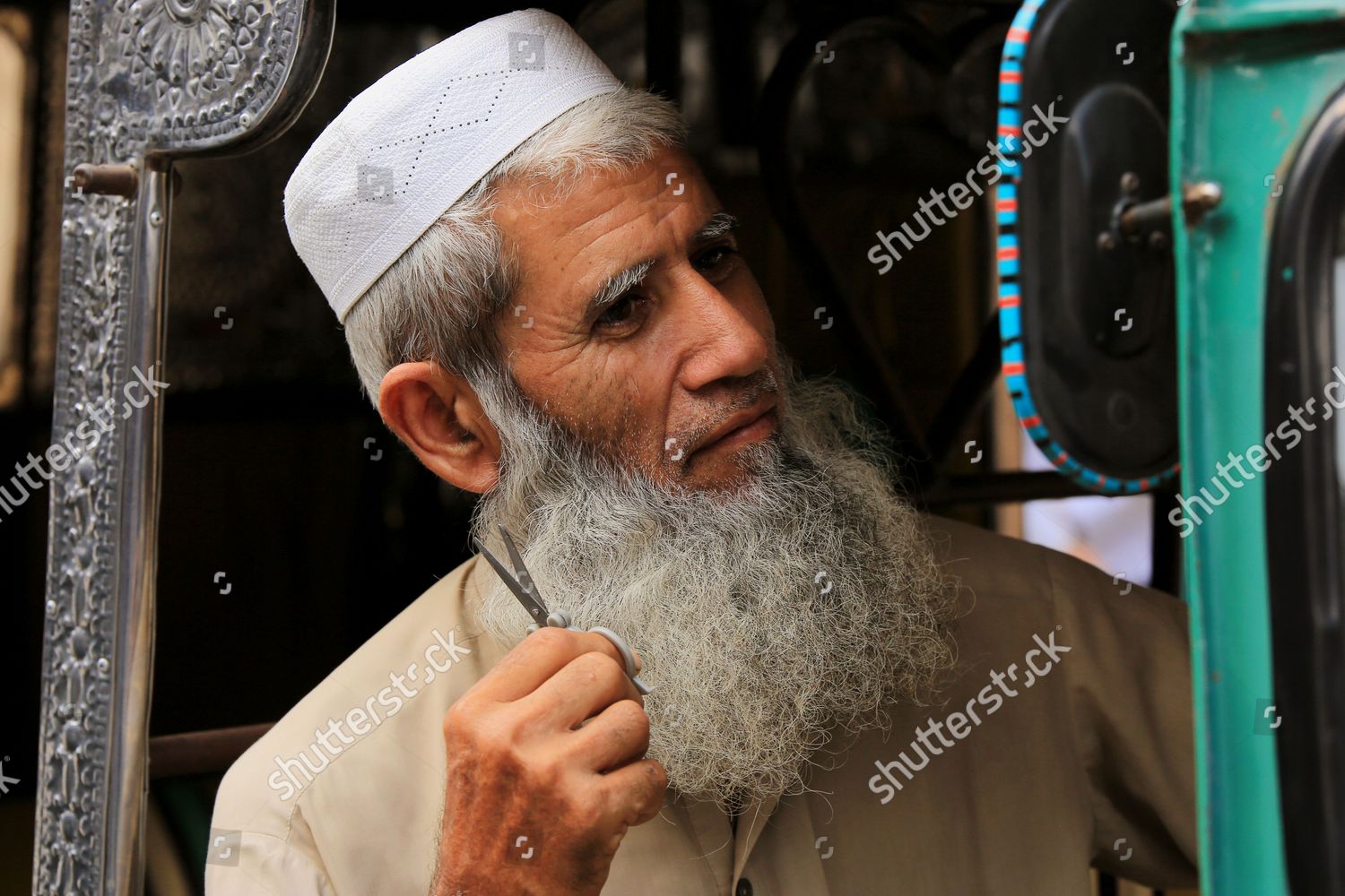 Elderly Pakistani Man Trims His Beard Editorial Stock Photo - Stock ...