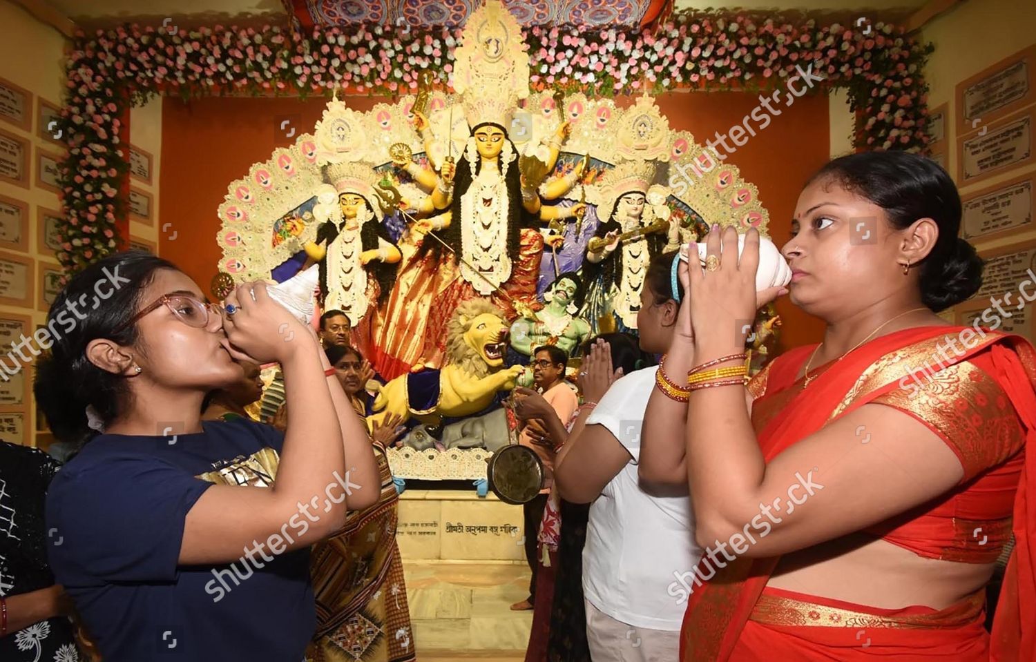 Devotees Blow Conch Shells Inside Durga Editorial Stock Photo - Stock ...
