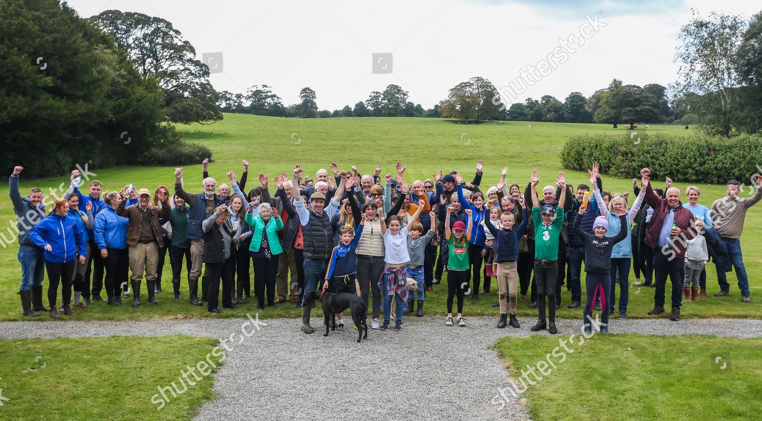 Trainer Lorna Fowler Her Family Visitors Editorial Stock Photo - Stock ...