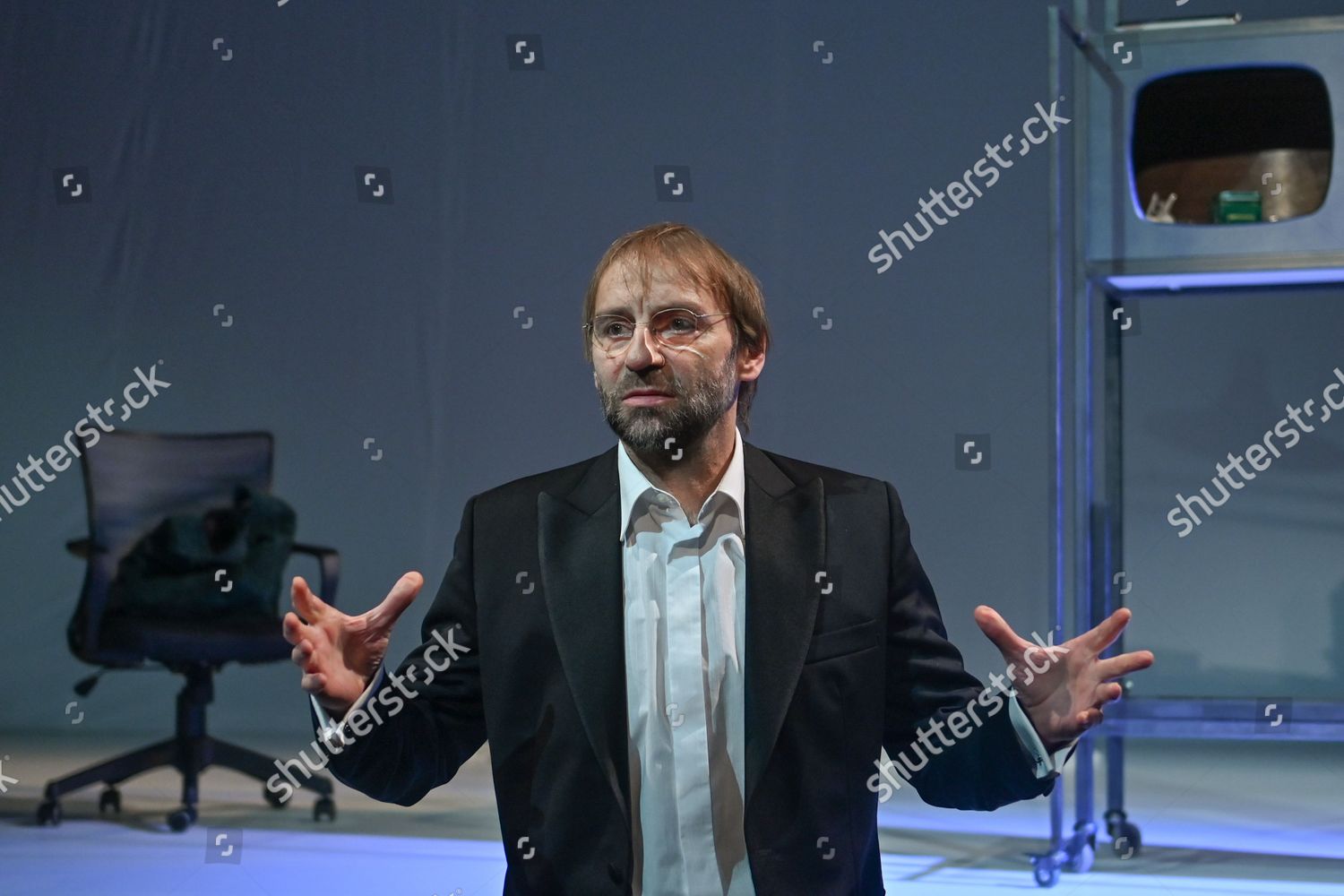 Dariusz Starczewski Director Performance Aleja Zasluzonych Editorial ...