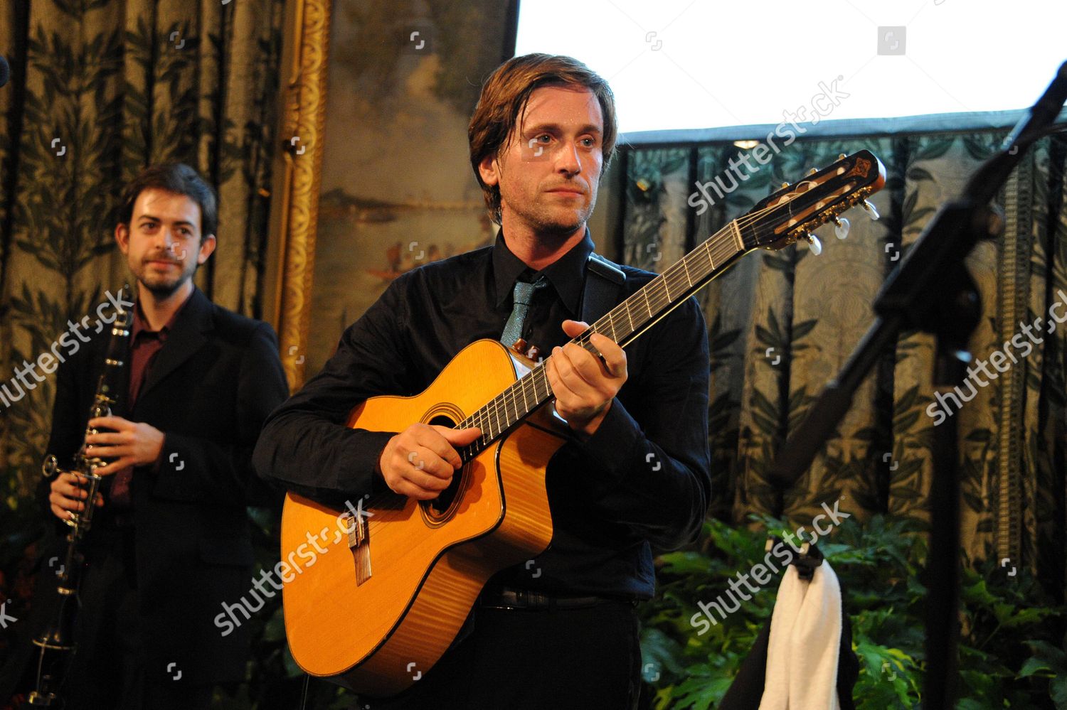 fotos de Thomas Dutronc Performs Concert During 25th - Foto de stock de ...