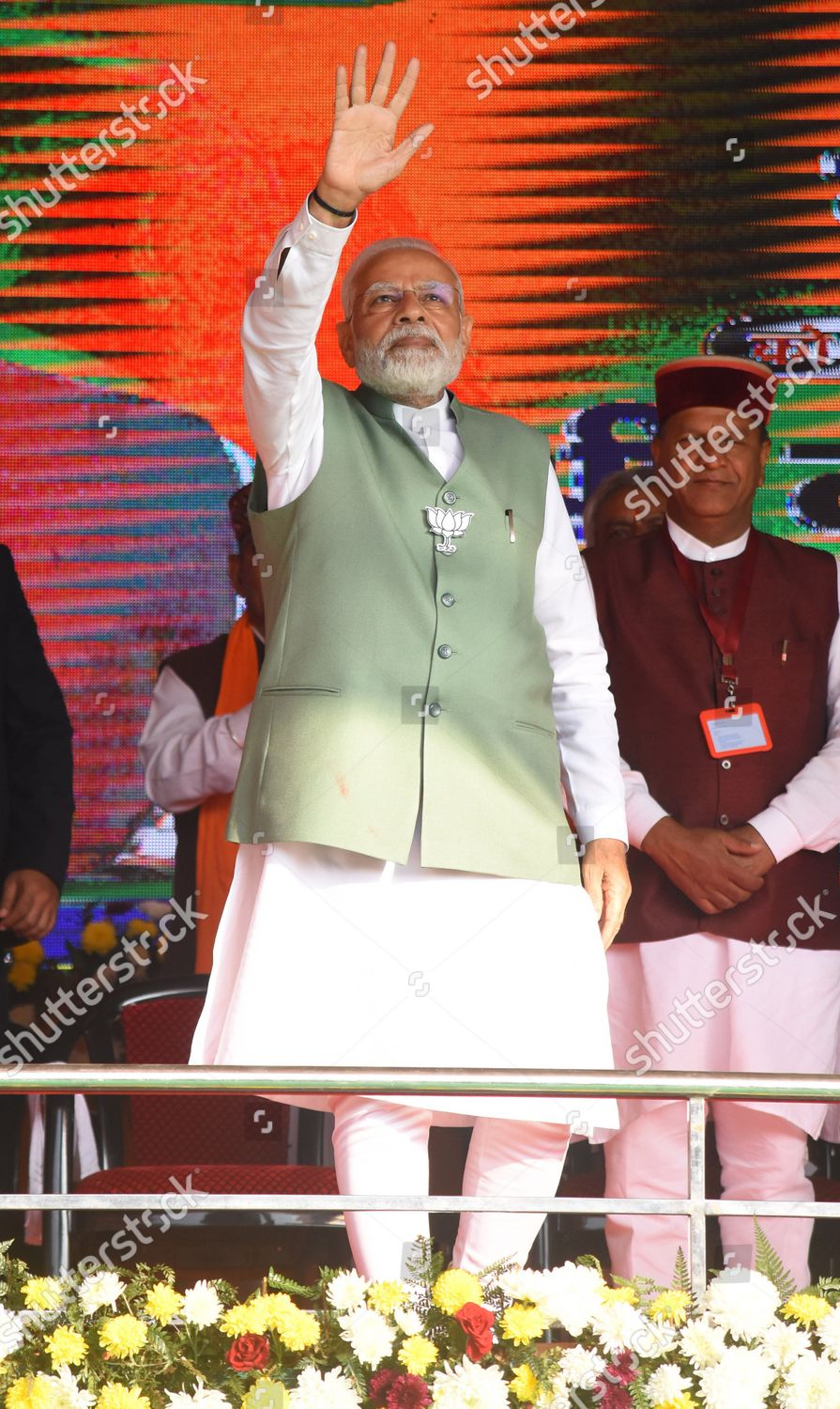 Prime Minister Narendra Modi Greets Audience Editorial Stock Photo ...