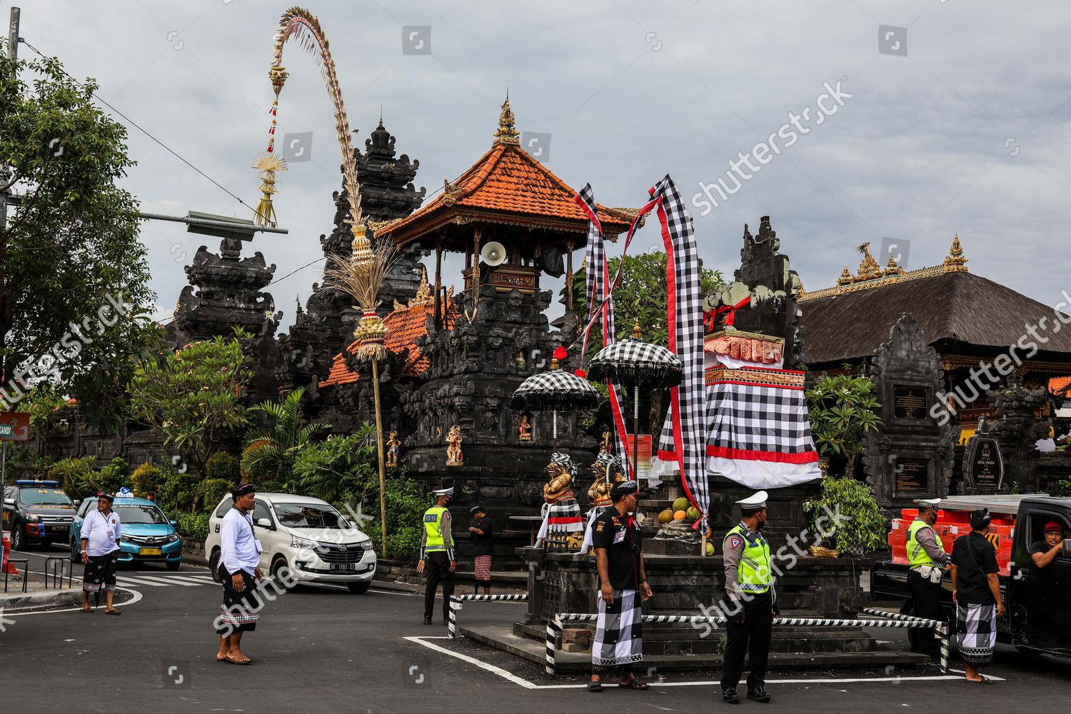 Police Officer Balinese Traditional Security Officer Editorial Stock ...