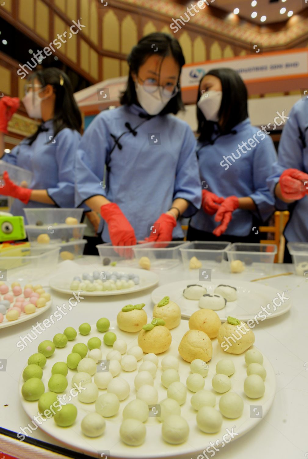 People Make Tangyuan Traditional Chinese Food Editorial Stock Photo ...