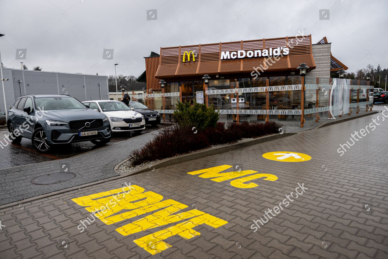 Mcdonalds Mcdrive Logo Seen Mcdonalds Restaurant Editorial Stock Photo ...
