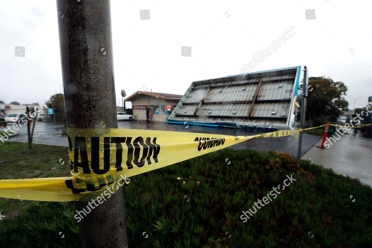 Canopy Valero Gas Station Toppled Over Editorial Stock Photo - Stock ...