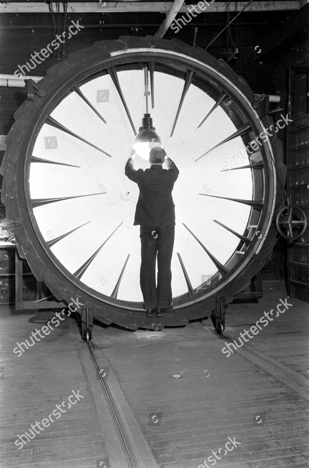 Man Working General Electric Company Light Editorial Stock Photo ...