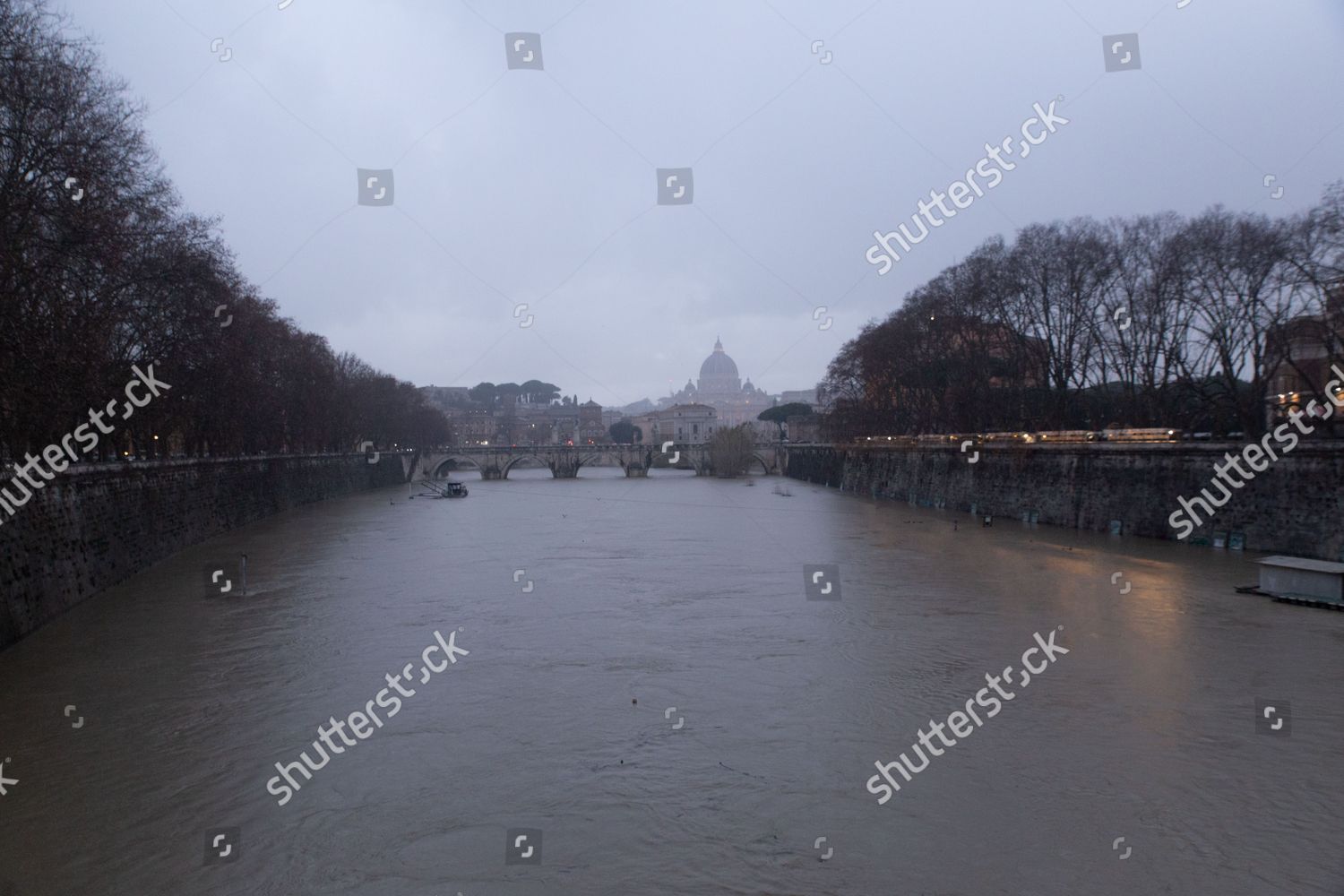 Flood Tiber Seen Ponte Umberto Rome Editorial Stock Photo - Stock Image ...