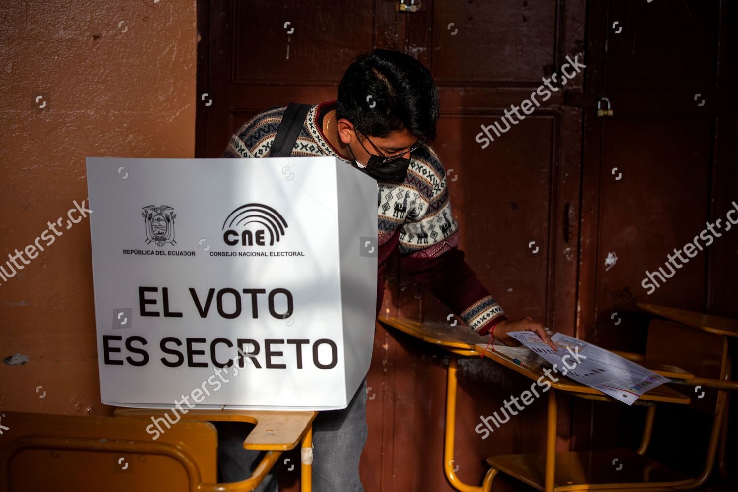 Ecuadorian Citizens Go Vote Ecuadors Local Editorial Stock Photo ...