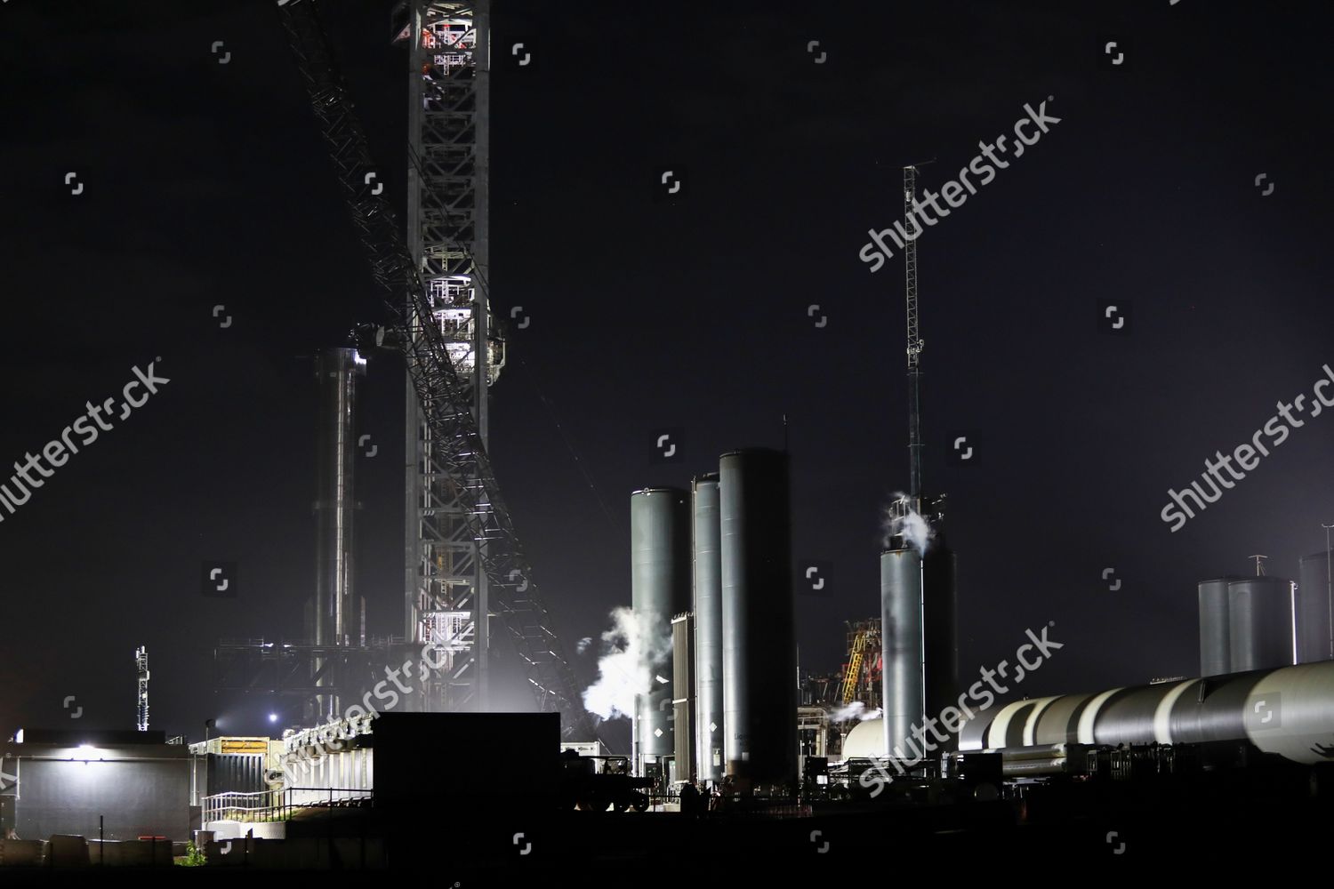Booster 7 Orbital Launch Integration Tower Editorial Stock Photo ...