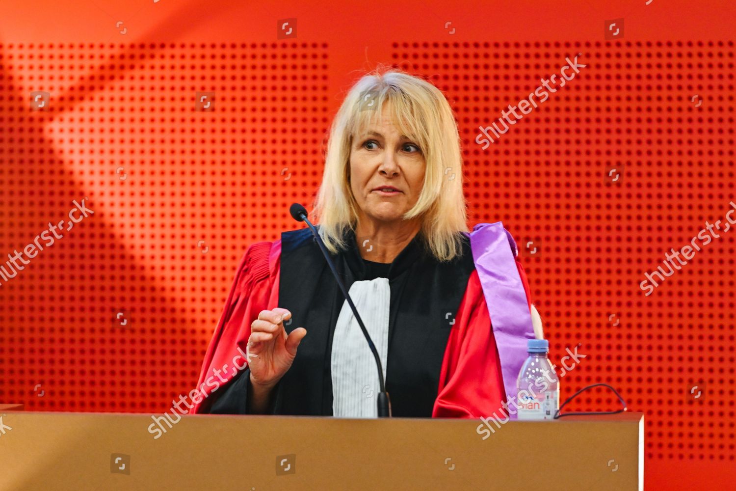 Kate Reynolds Delivers Speech Kate Reynolds Editorial Stock Photo ...