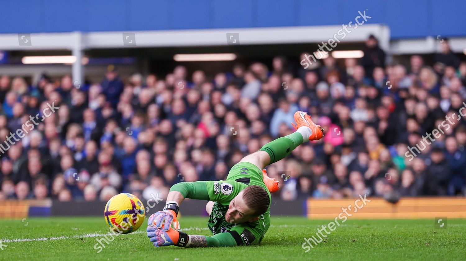 Everton Goalkeeper Jordan Pickford 1 Saves Editorial Stock Photo ...