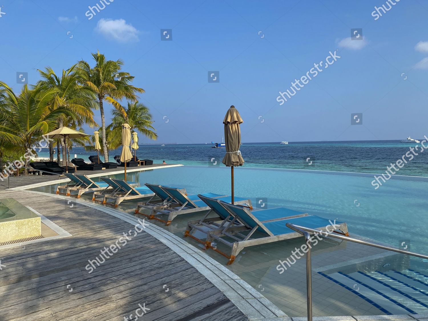 Holiday Island Maldives Swimming Pool Huts Editorial Stock Photo ...