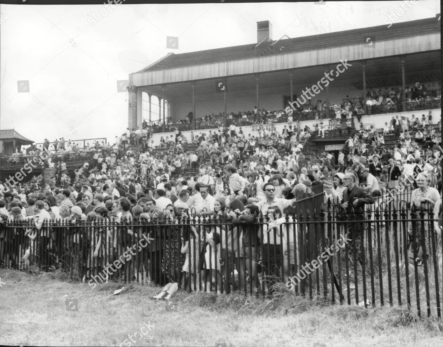 Alexandra Park Racecourse London View Grandstand Editorial Stock Photo ...