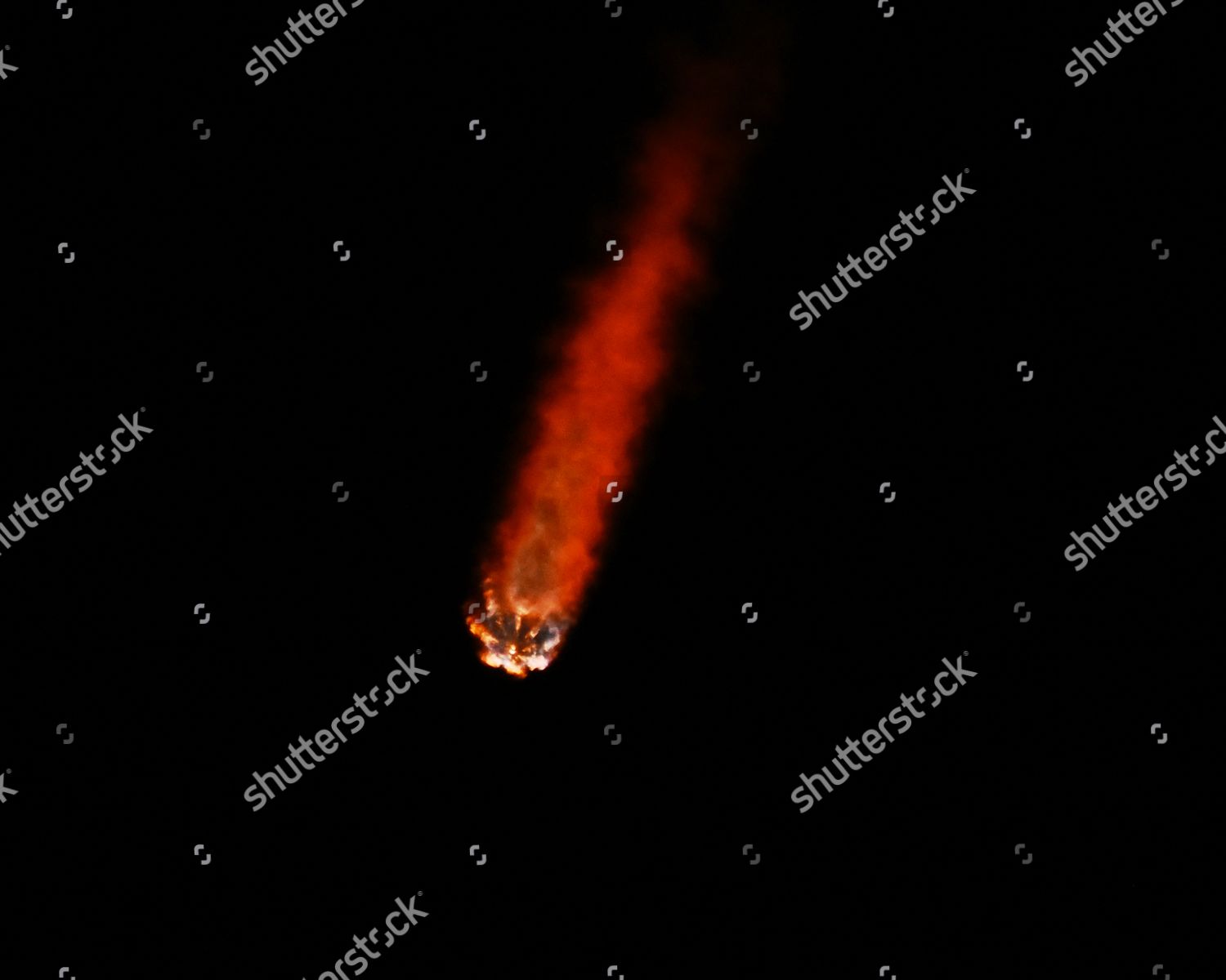 Spacex Falcon 9 Rocket Exhaust Plume Editorial Stock Photo - Stock ...