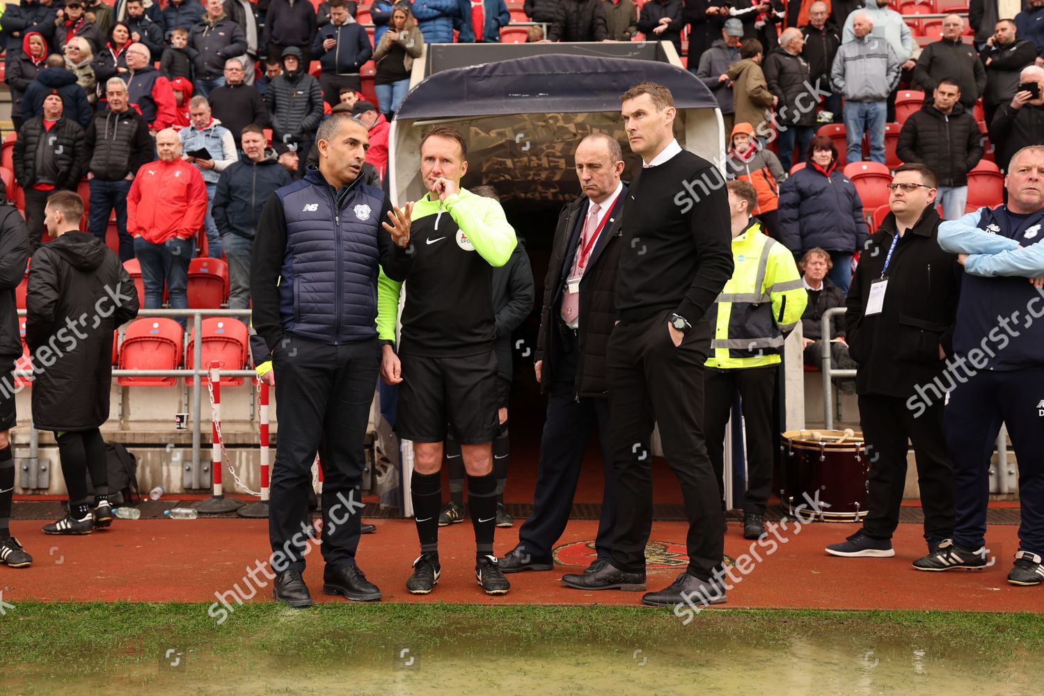 Referee Mr Oliver Langford Talks Sabri Editorial Stock Photo - Stock ...