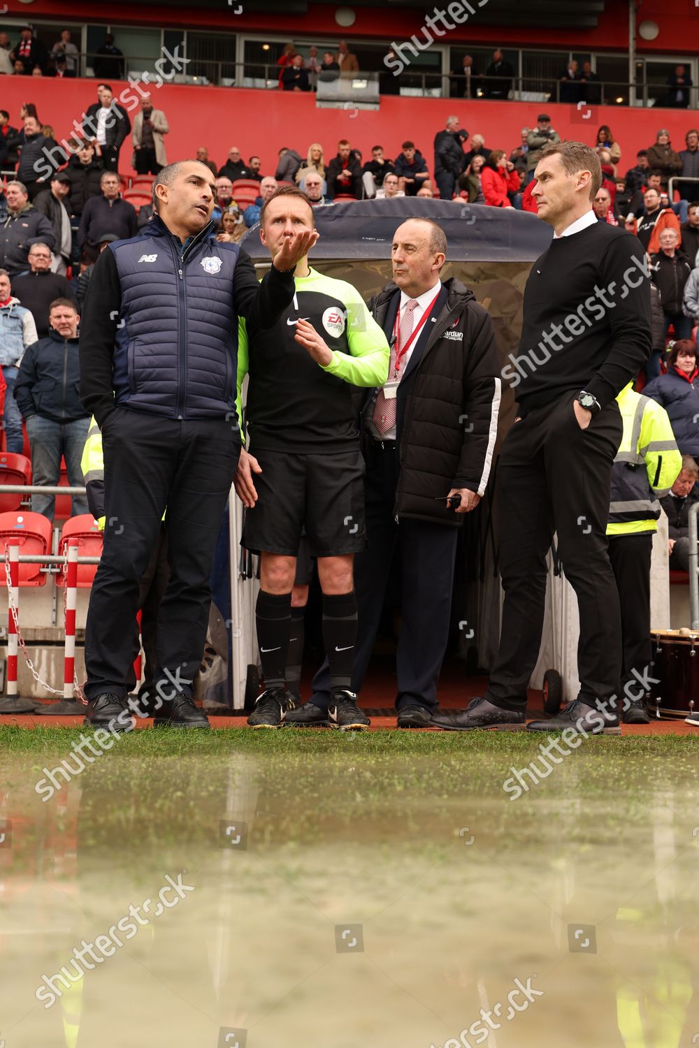 Referee Mr Oliver Langford Talks Sabri Editorial Stock Photo - Stock ...
