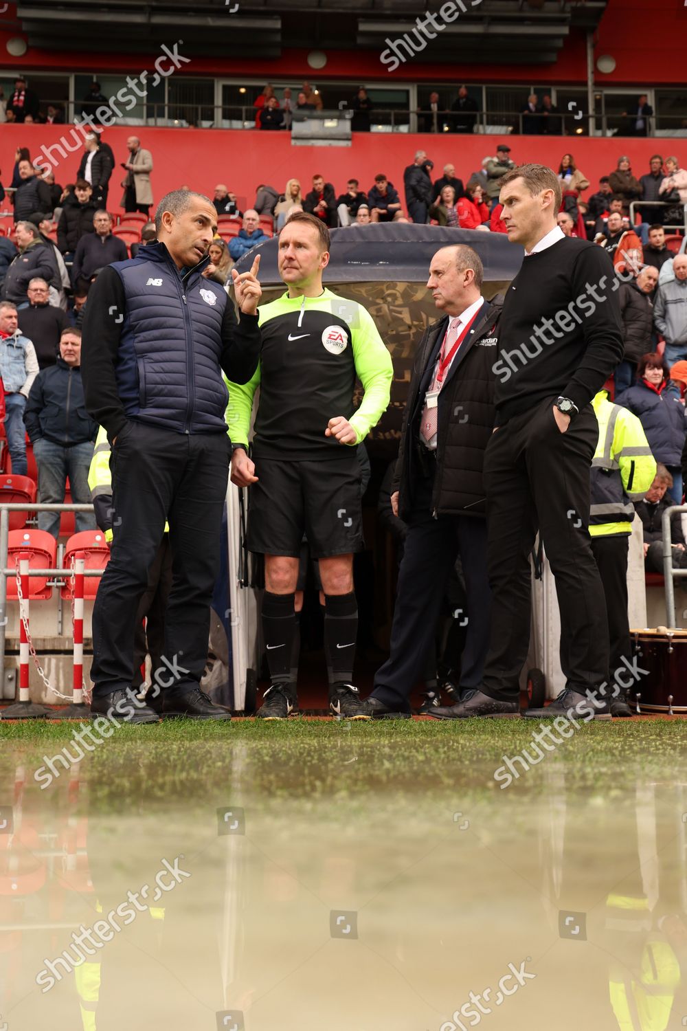 Referee Mr Oliver Langford Talks Sabri Editorial Stock Photo - Stock ...