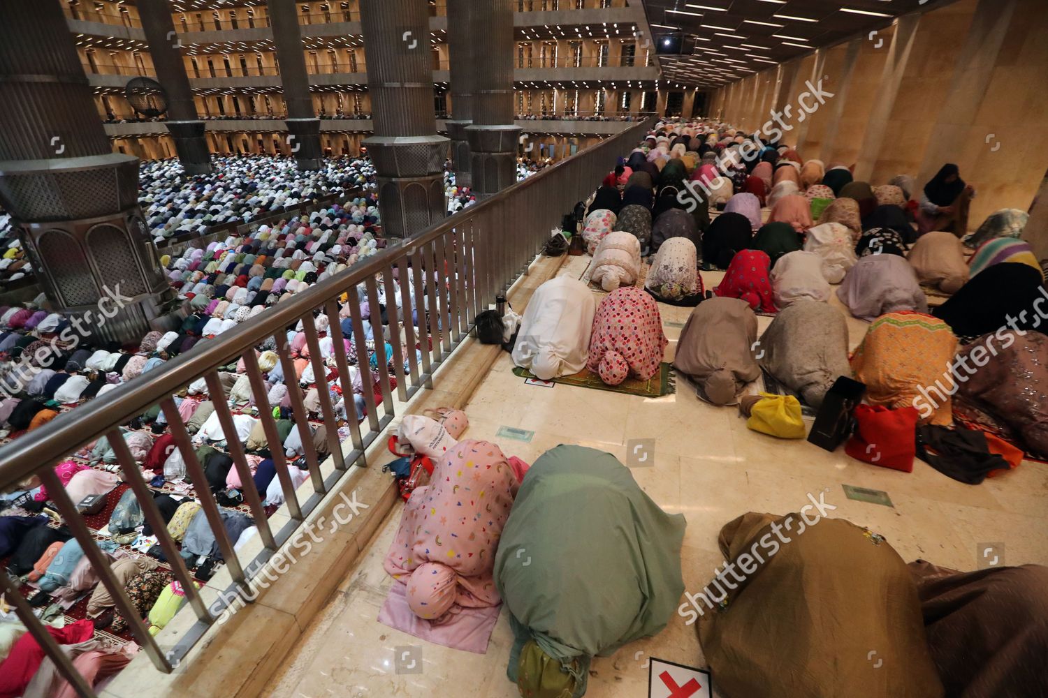 Indonesian Muslims Pray Istiqlal Mosque During Editorial Stock Photo ...