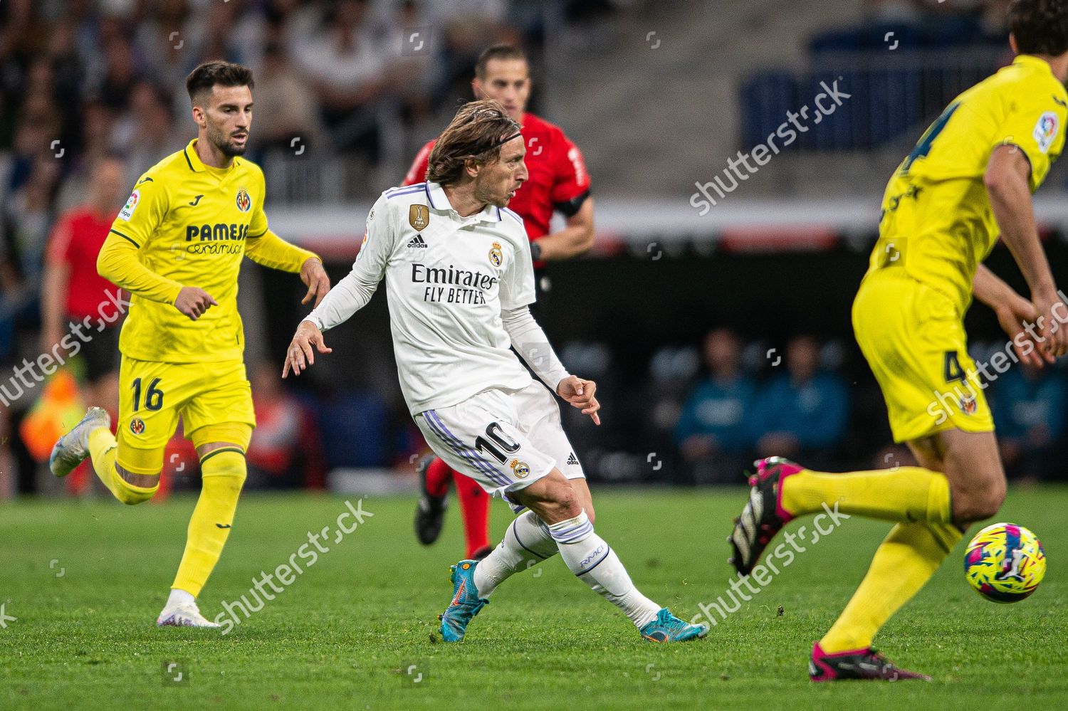 Luka Modric Passes Into Attack Santiago Editorial Stock Photo - Stock Image | Shutterstock