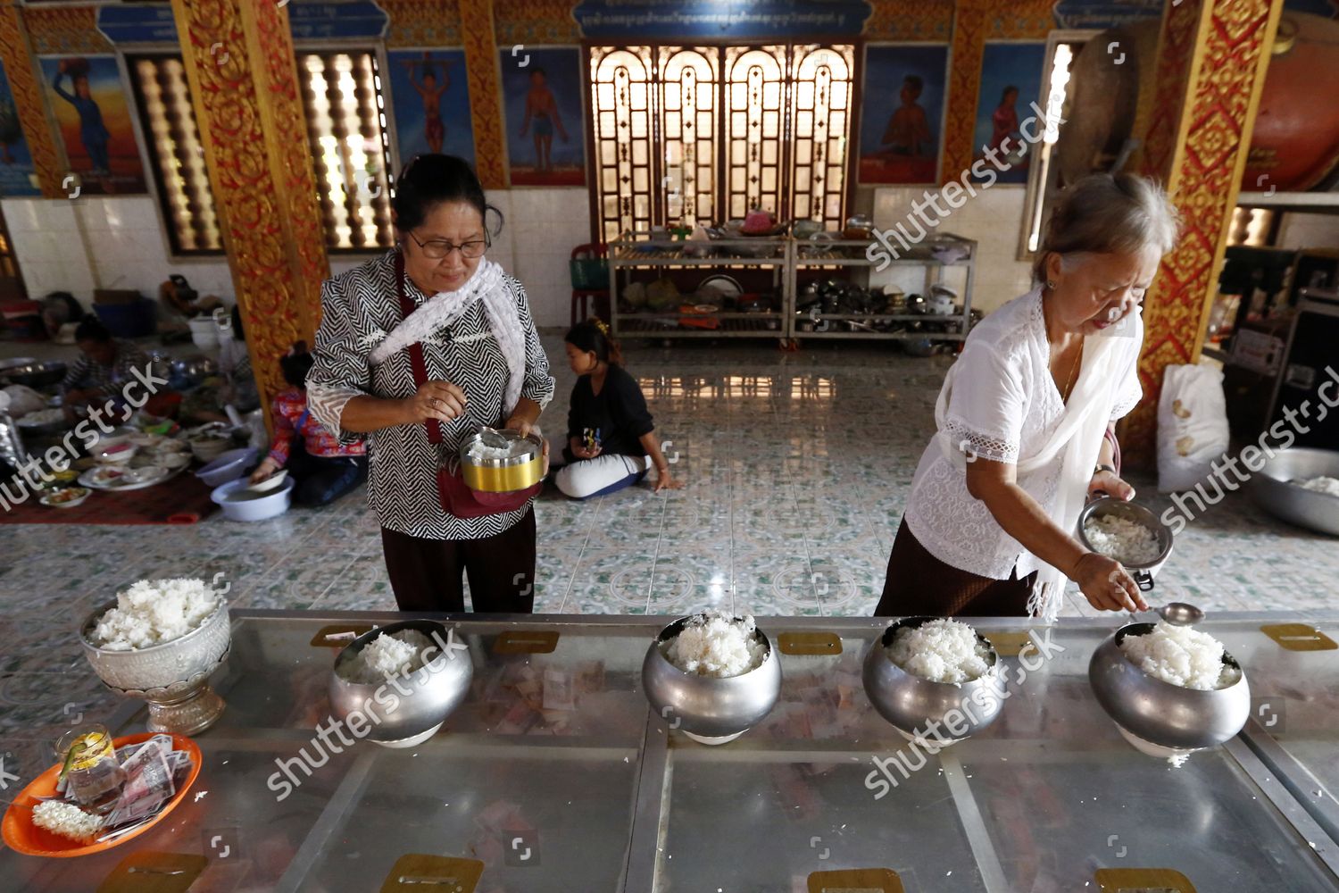 Cambodian Women Give Offerings During Khmer Editorial Stock Photo ...